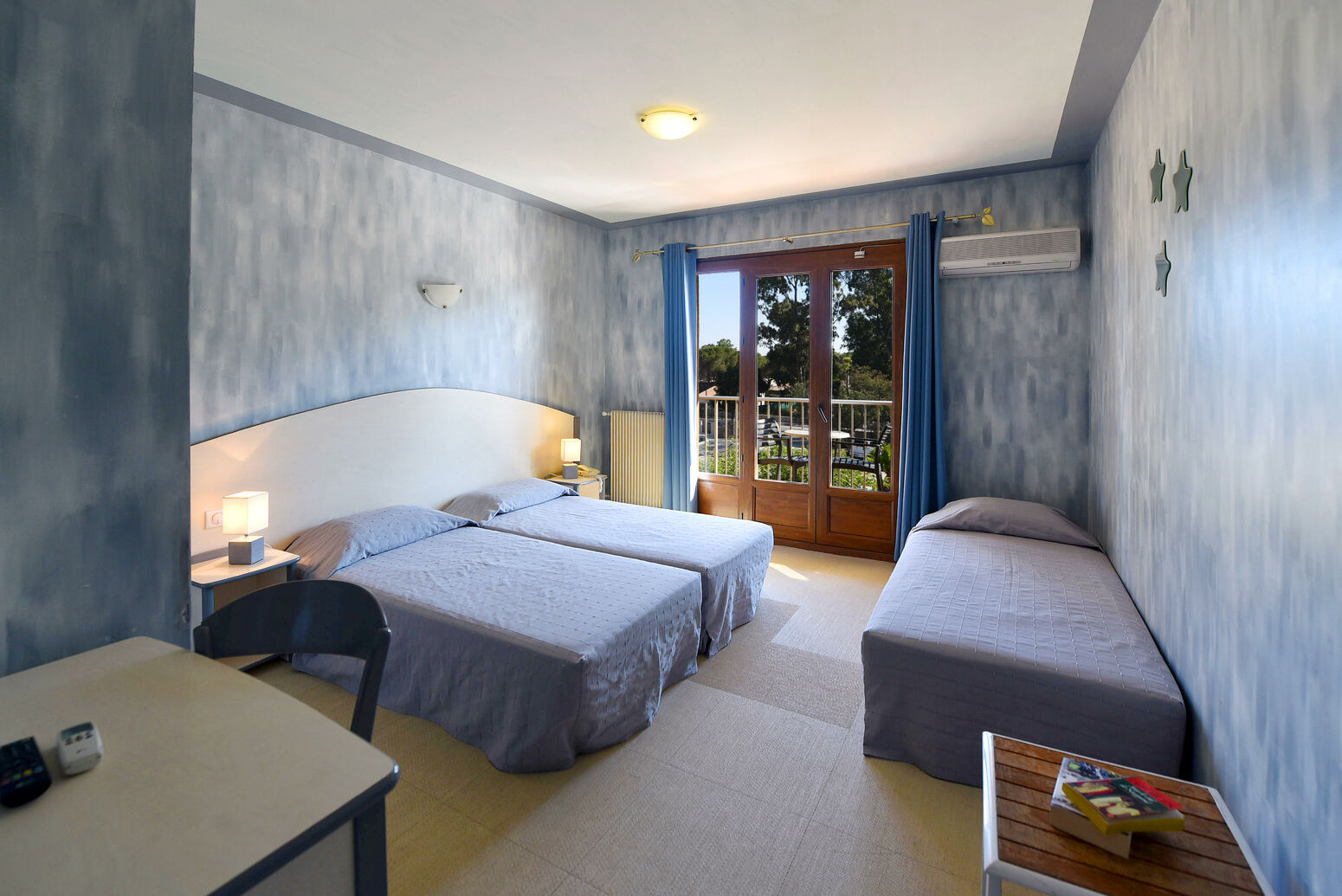 Hotel piscine Calvi | Hotel Cyrnea